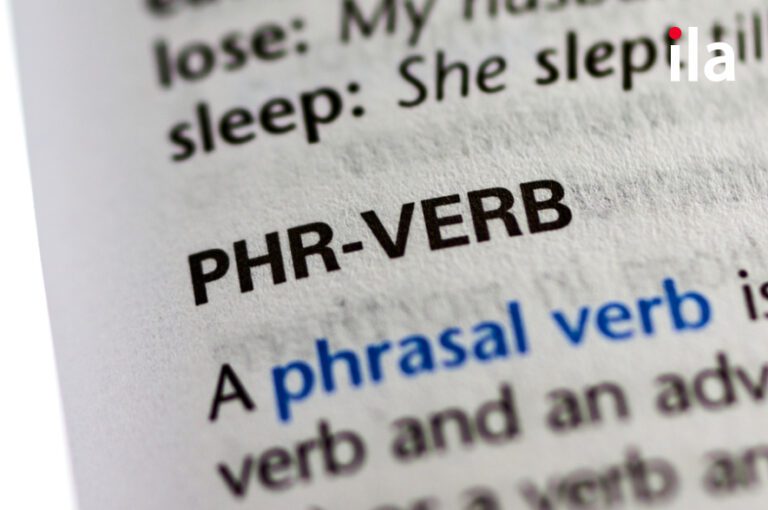 Quá khứ của sing: V2 và V3 của sing là gì? - ILA Vietnam