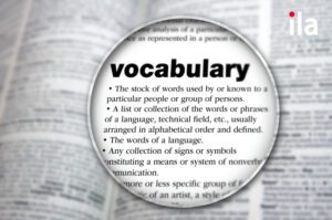 Quá khứ của hang: Cách chia V2, V3 và các phrasal verbs - ILA Vietnam