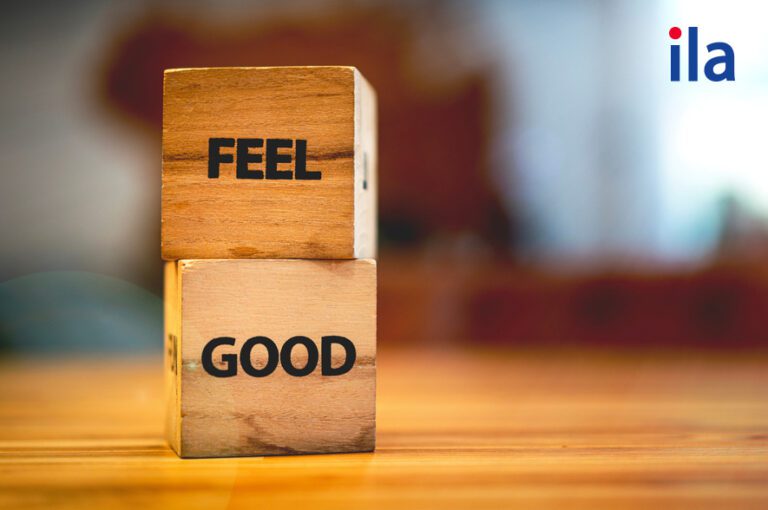 Quá khứ của feel: Cách chia feel V2, V3 và các giới từ đi kèm