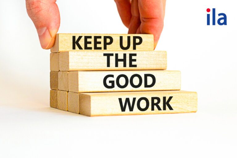 Cấu trúc keep: Keep to v hay v-ing? Keep đi với giới từ gì?