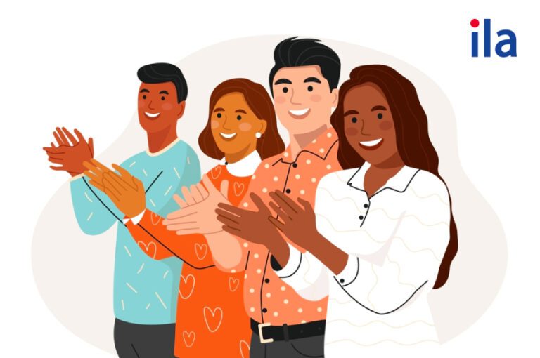 Cấu trúc congratulate đi với giới từ gì? Congratulated + gì?