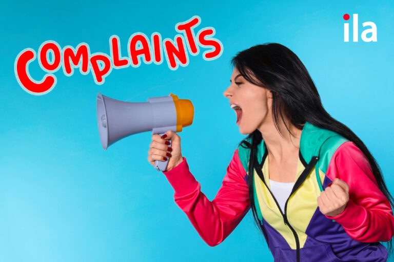 Complain đi với giới từ gì? Cách dùng và bài tập vận dụng - ILA Vietnam