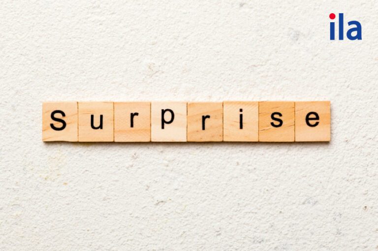 Surprised đi với giới từ gì? Cấu trúc surprise + gì?